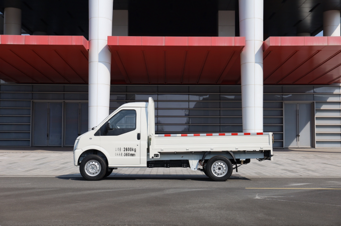 Enhanced Safety With Reverse Radar And Remote Monitoring In Electric ...