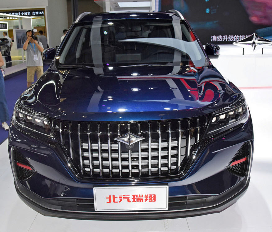 Modern Gasoline Family Utility Vehicle 1.5L SUV Large Space Large Boot